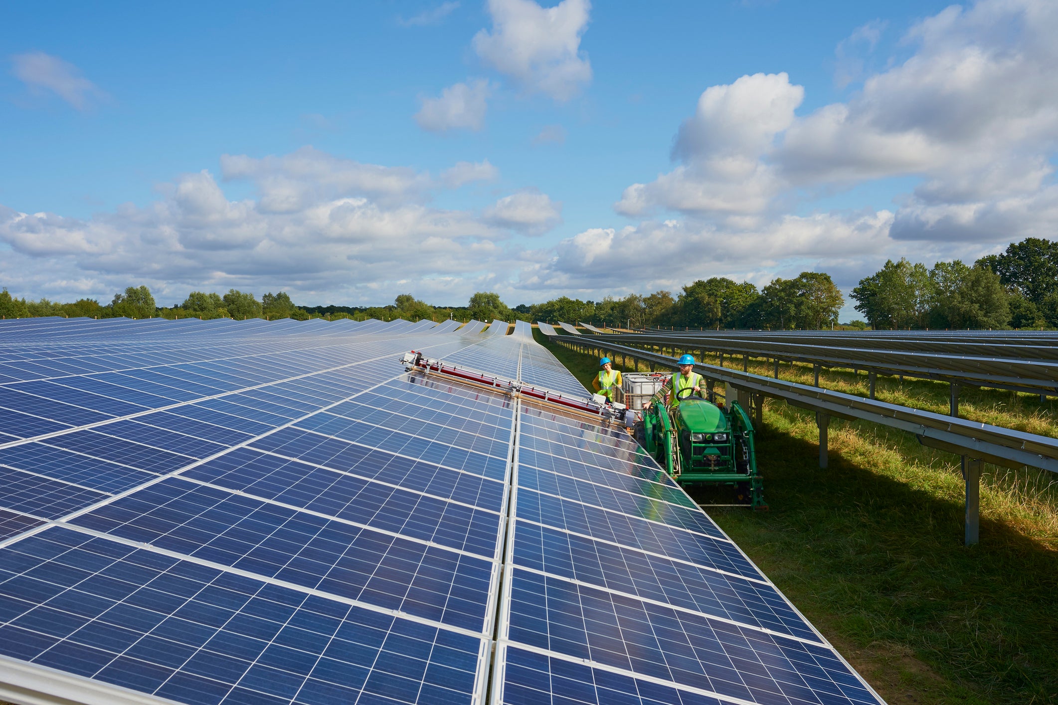 EU solar industry adds 100,000 jobs in 2021
