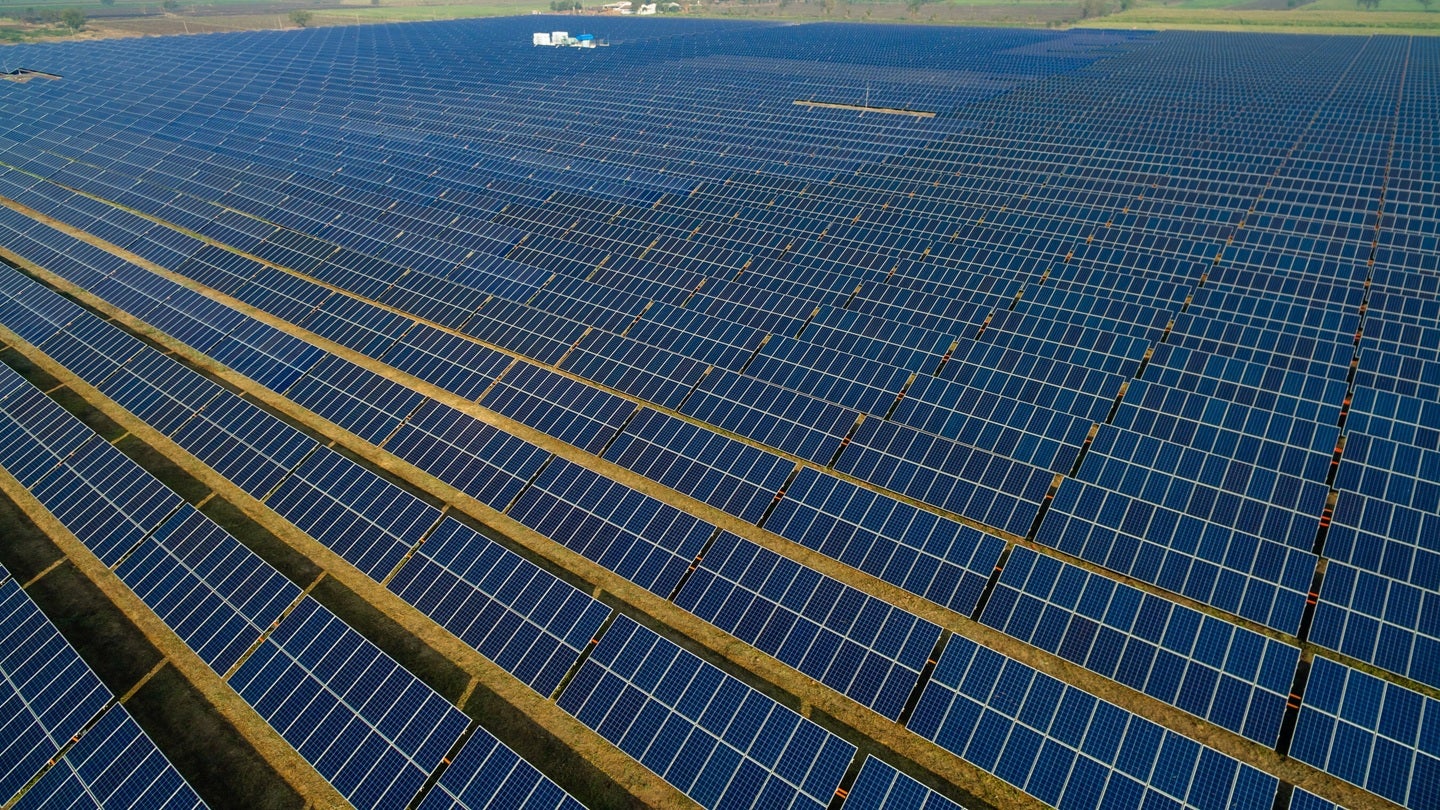 Rays Power Infra wins order for 300MW renewable energy project